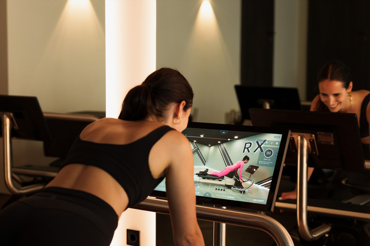 JOSEF P STUDIO MÜNCHEN · JOSEF P